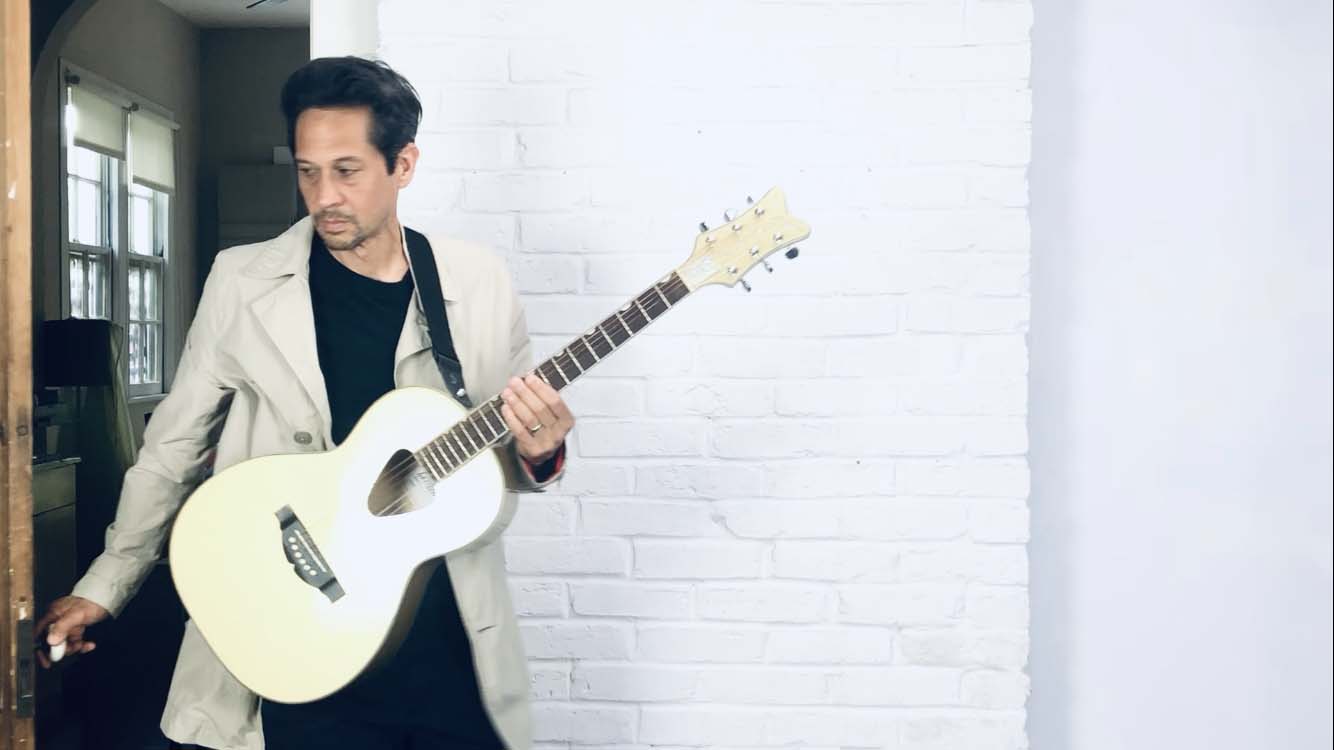 Fred Abong: se deleite com o suntuoso single/vídeo de "My Way"; saiba ...
